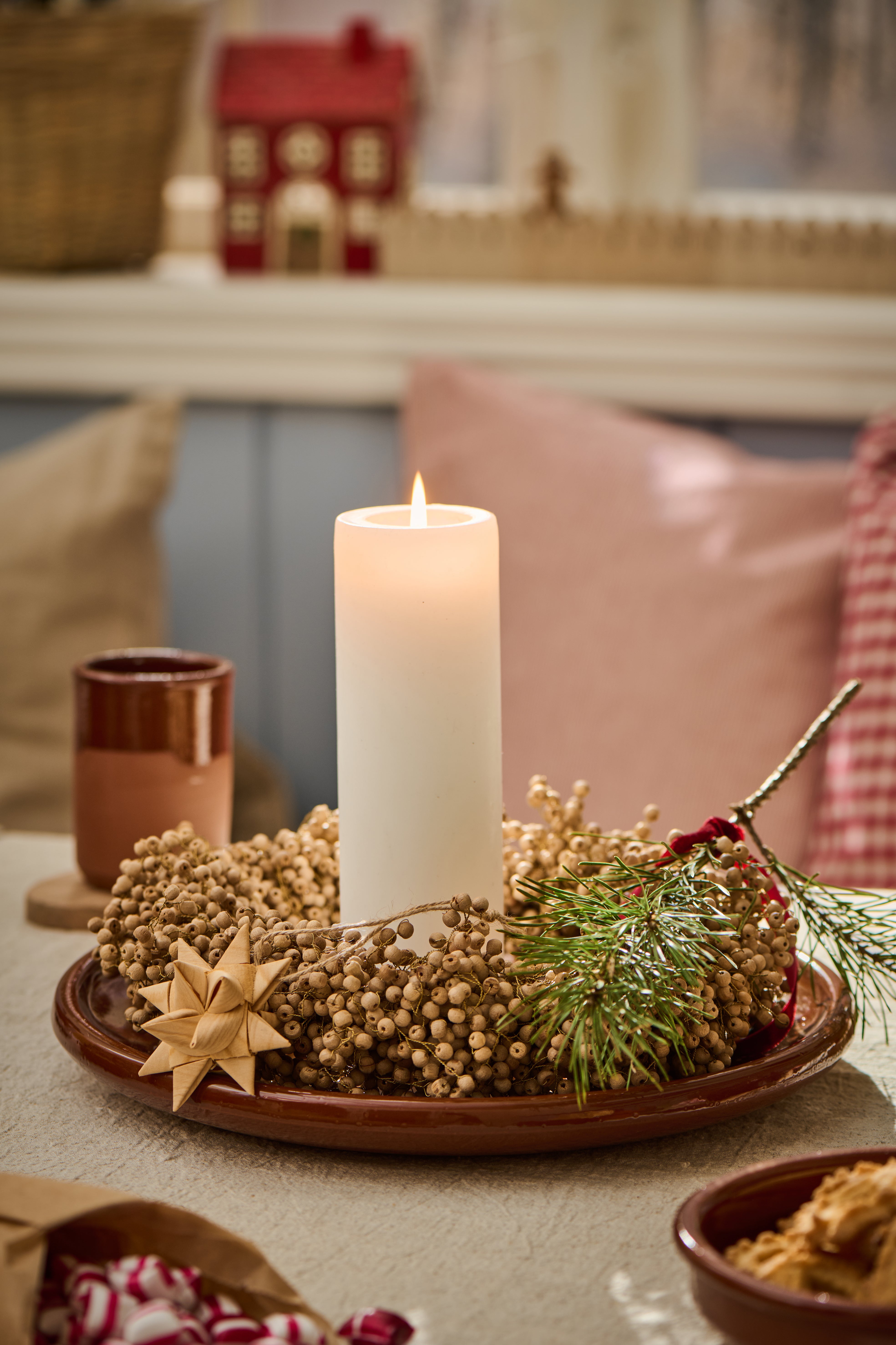 Beaded Wreath Wooden Berry Natural Medium | Wooden Festive Ornaments ...