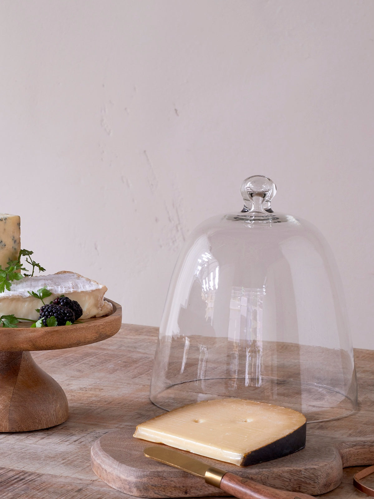 Kannati Recycled Glass Cheese Stand Dome Mango Wood Iniya Cake Board ...