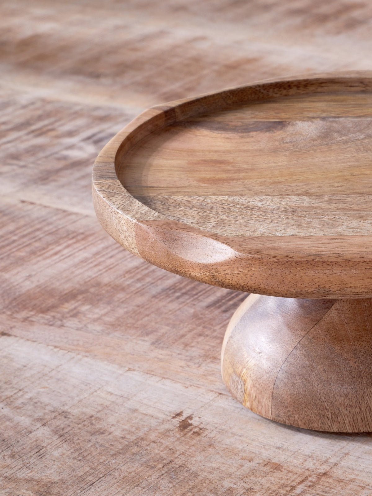 Kannati Recycled Glass Cheese Stand Dome Mango Wood Iniya Cake Board ...